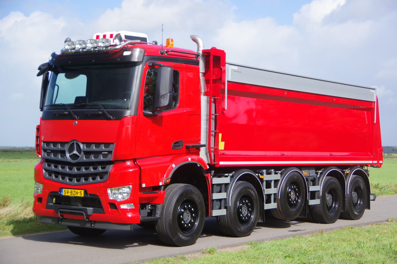 49T Mercedes 10x4 Midlift + KEMPF Kipper voor JDB-Groep - Veldhuizen trucks